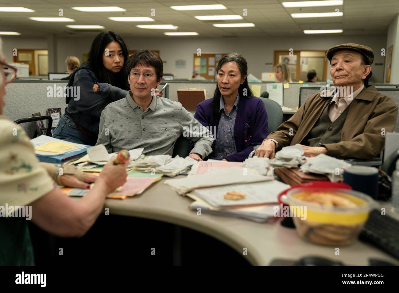 Everything Everywhere All At Once anno : 2022 USA regista : Dan Kwan ...