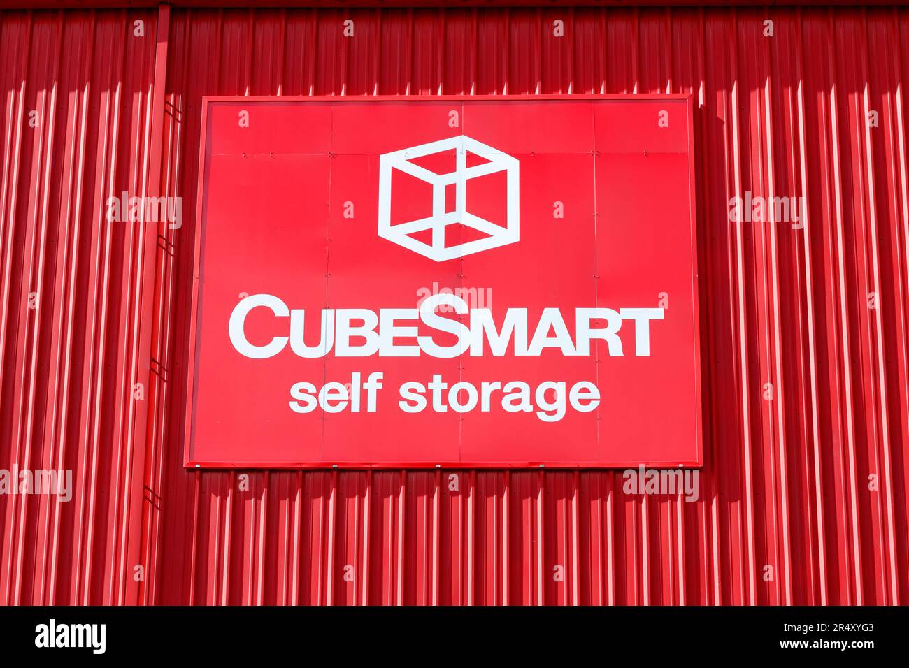 Logo cubesmart immagini e fotografie stock ad alta risoluzione - Alamy