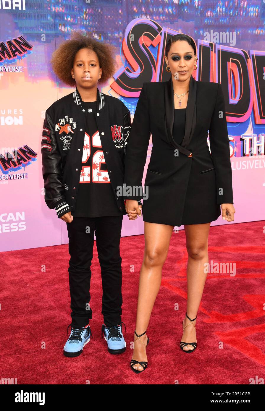 LOS ANGELES, CA - MAGGIO 30: (L-R) Cree Hardrict e Tia Mowry ...
