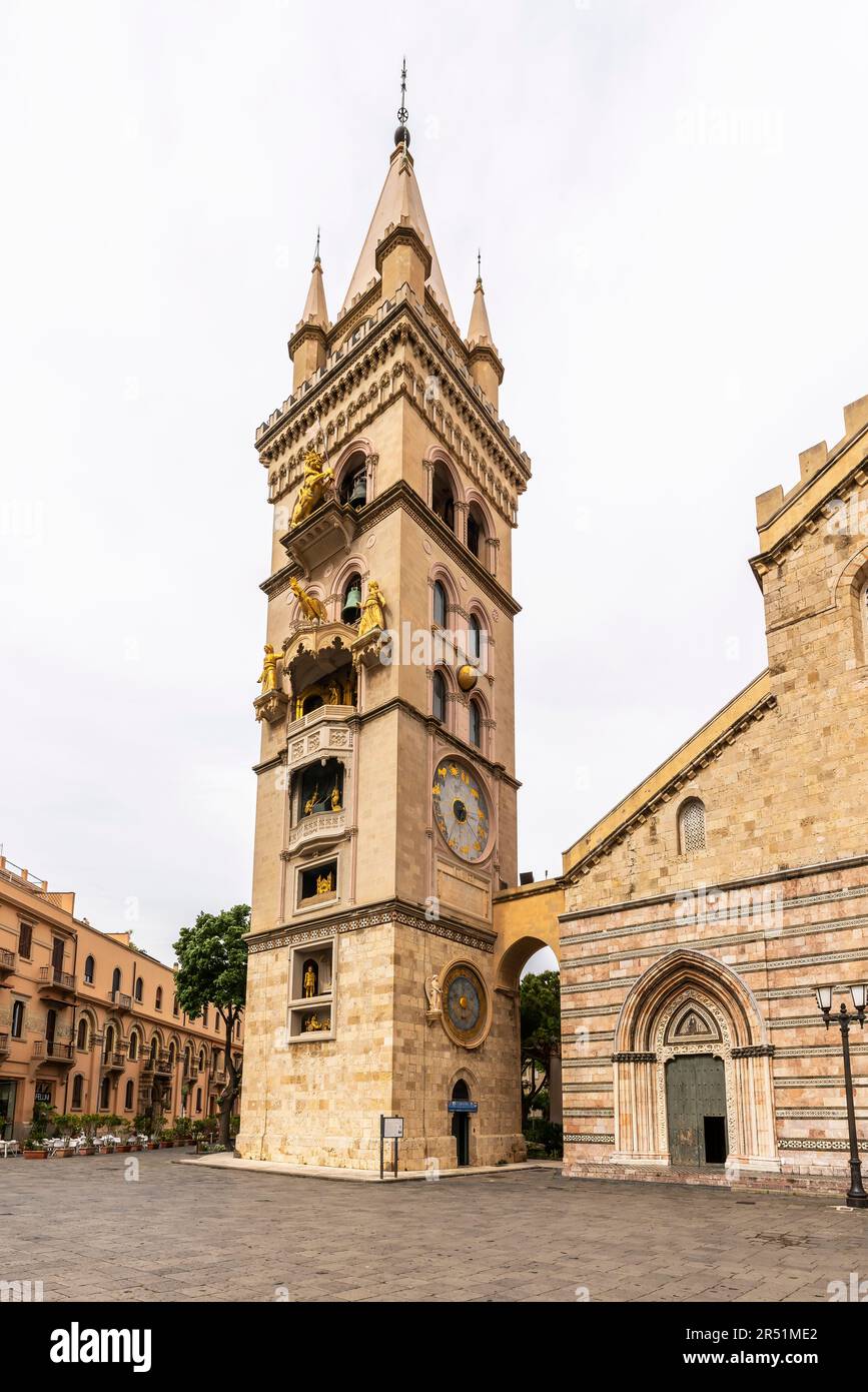Duomo di Messina o Messina Cattedrale di Santa Maria Assunta e Piazza ...