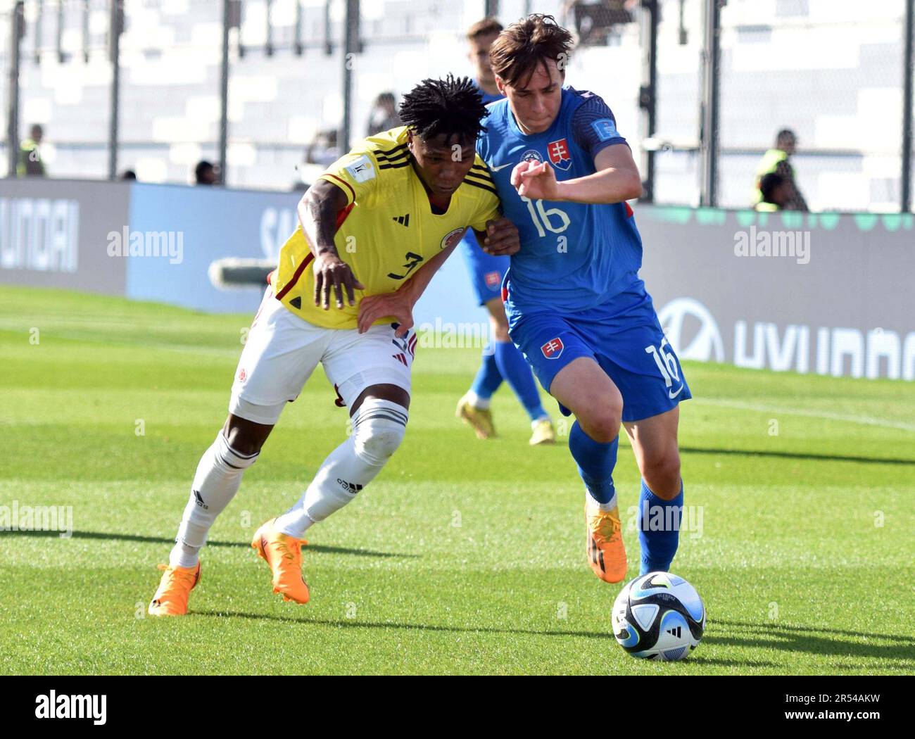 (230601) -- SAN JUAN, 1 giugno 2023 (Xinhua) -- Edier Ocampo (L) della ...