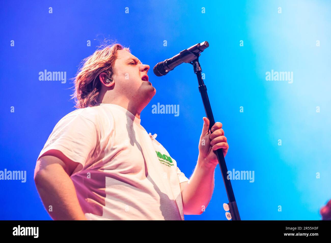 Lewis capaldi 2023 immagini e fotografie stock ad alta risoluzione ...