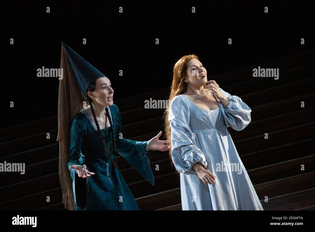 l-r: Gabriele Kupsyte (Ines), Marina Rebeka (Leonora) in il TROVATORE ...