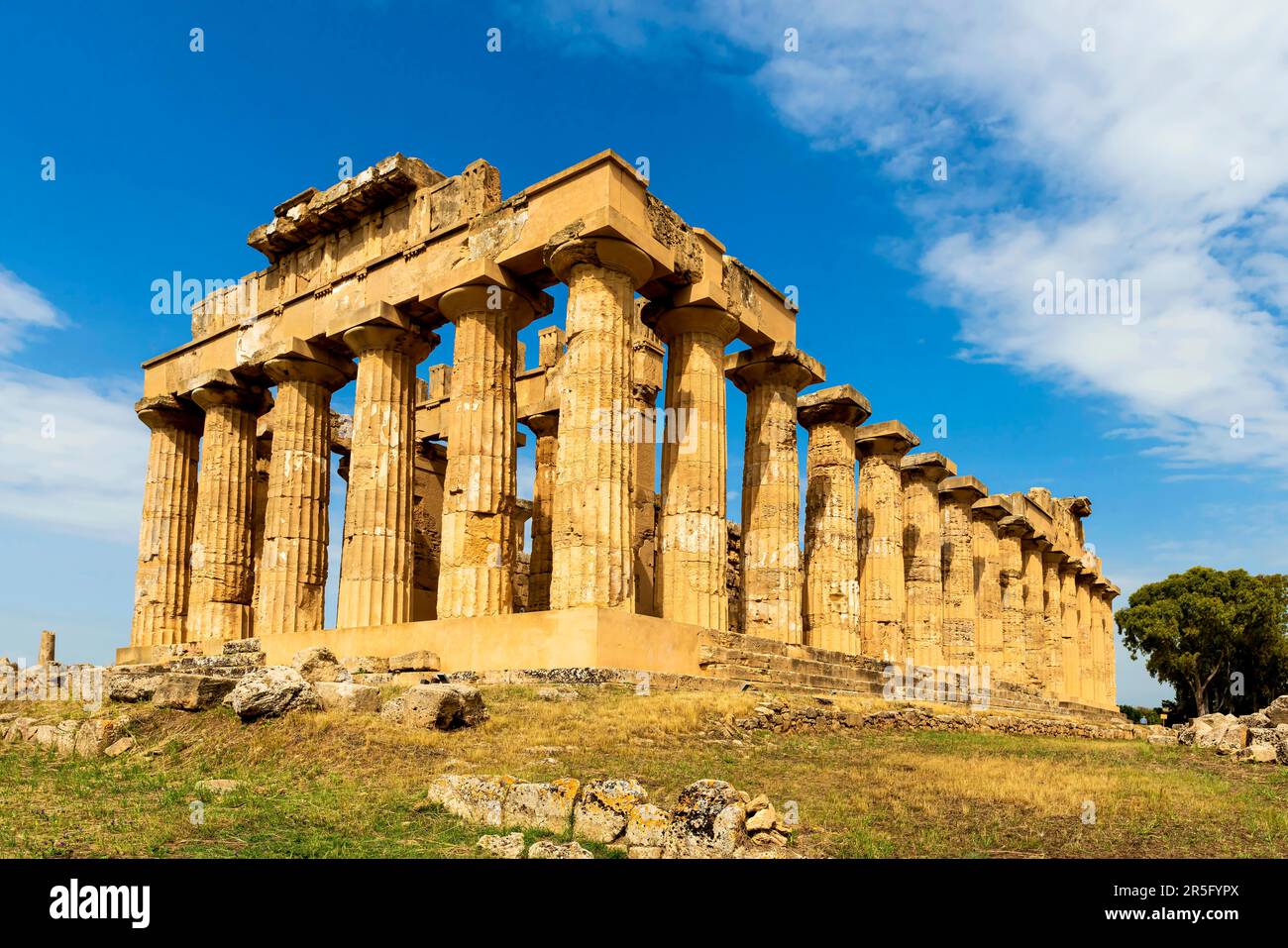 Greco periptero dorico immagini e fotografie stock ad alta risoluzione ...