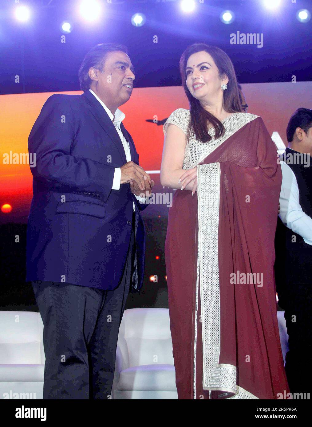 Mukesh Ambani, CEO, Reliance Industries, marito, moglie, Nita Ambani ...