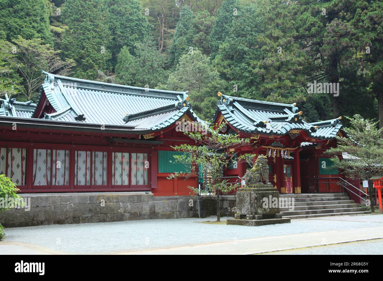Hakone shrine immagini e fotografie stock ad alta risoluzione - Alamy