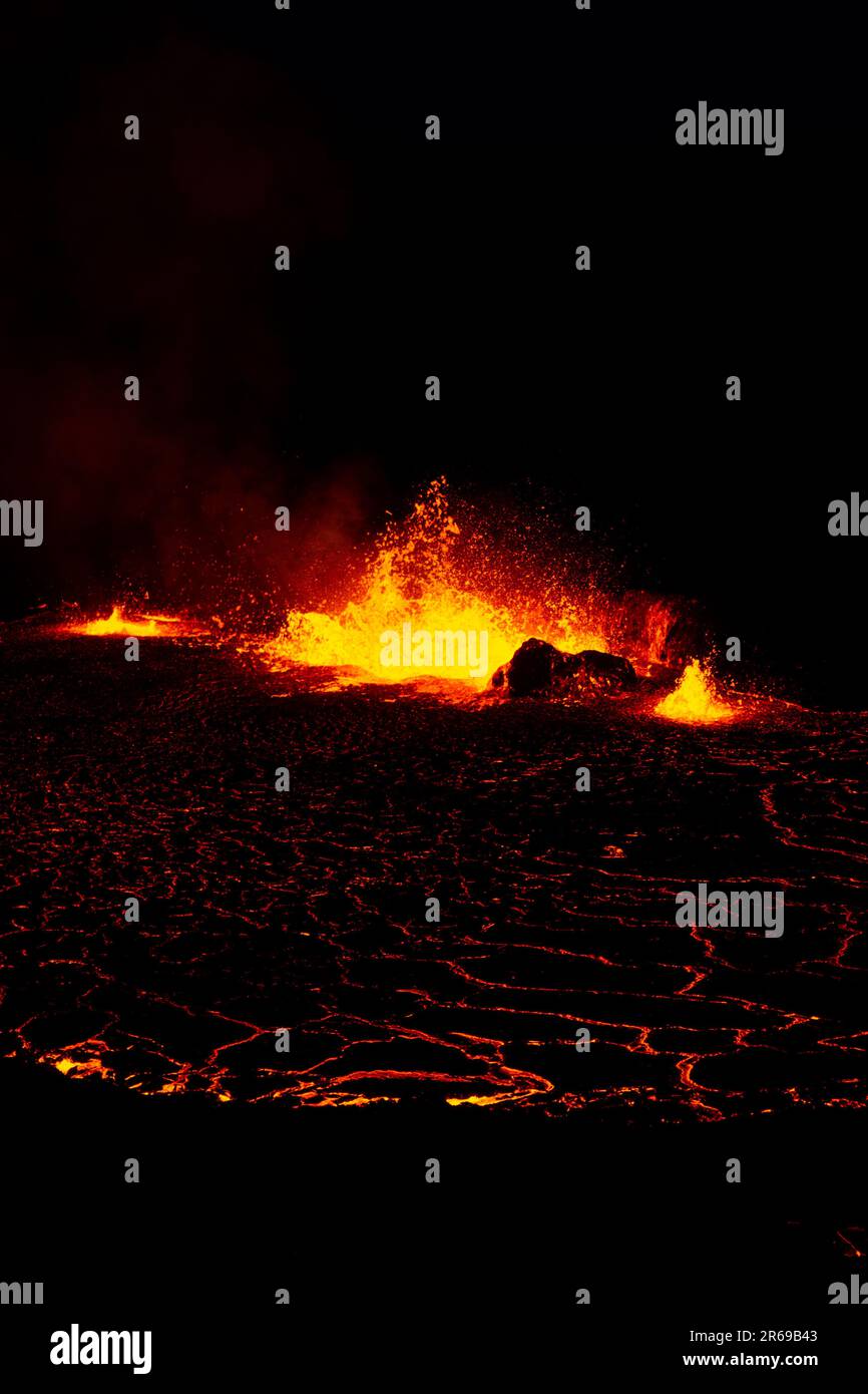 Vulcano fagradalsfjall in islanda immagini e fotografie stock ad alta ...