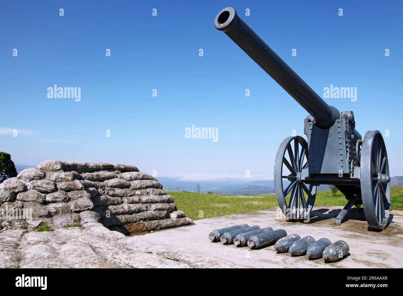 Long tom cannon immagini e fotografie stock ad alta risoluzione - Alamy
