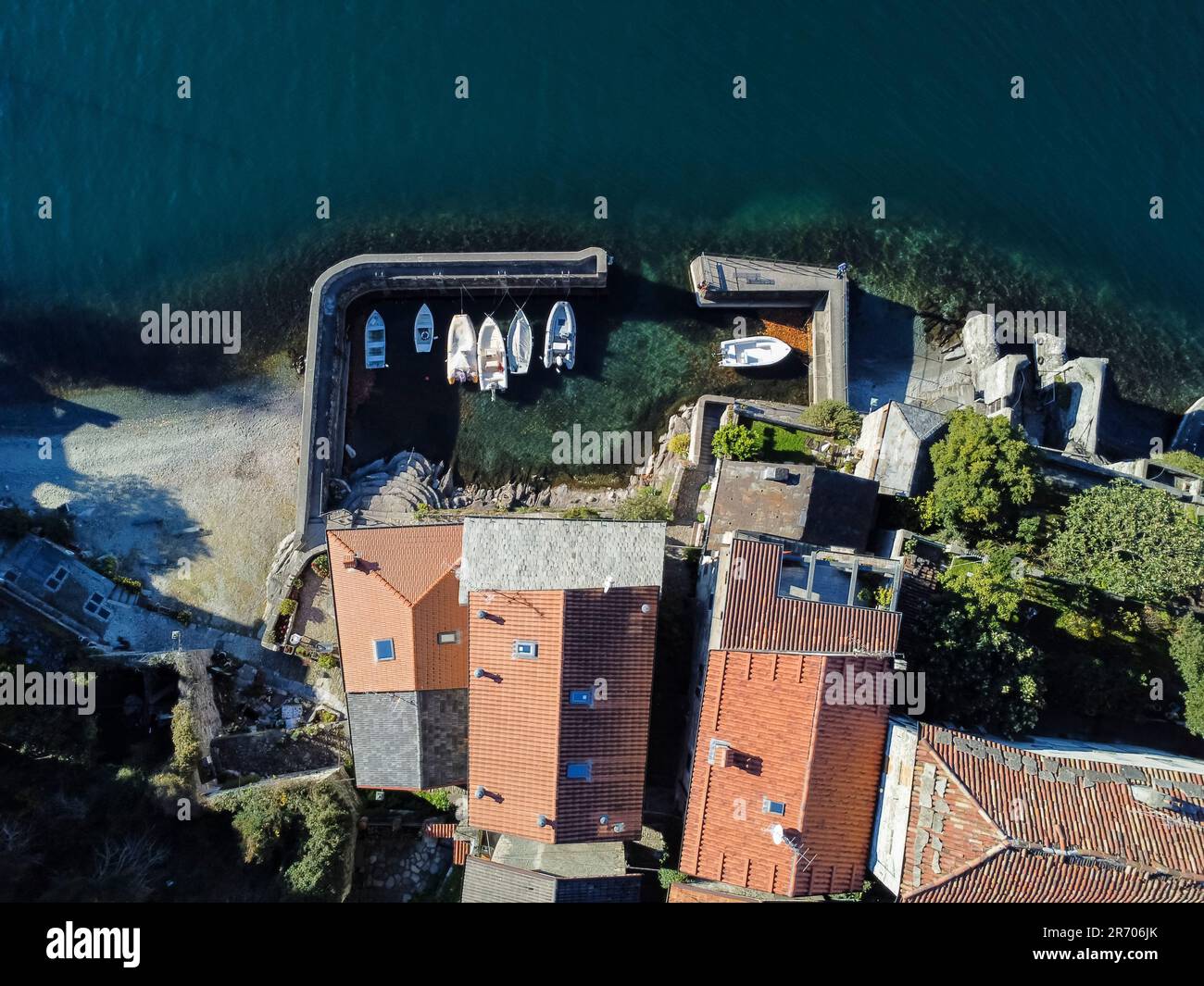 Corenno plinio lake como immagini e fotografie stock ad alta ...