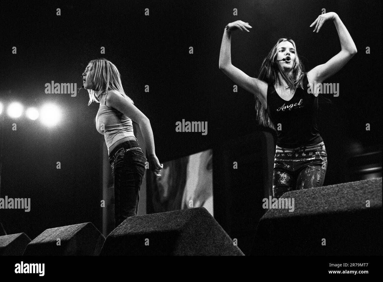 Linzi Martin (biondo) e Jodi Albert (a destra) di Girl Thing on the ...