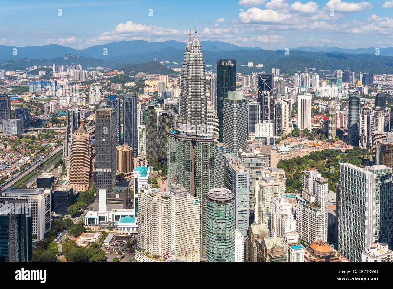 Grattacielo del centro di Kuala Lumpur con le famose Torri Gemelle ...