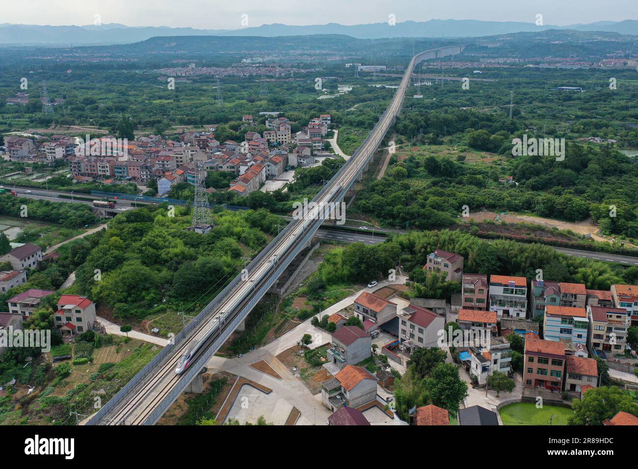 (230620) -- SHENGZHOU, 20 giugno 2023 (Xinhua) -- questa foto aerea ...