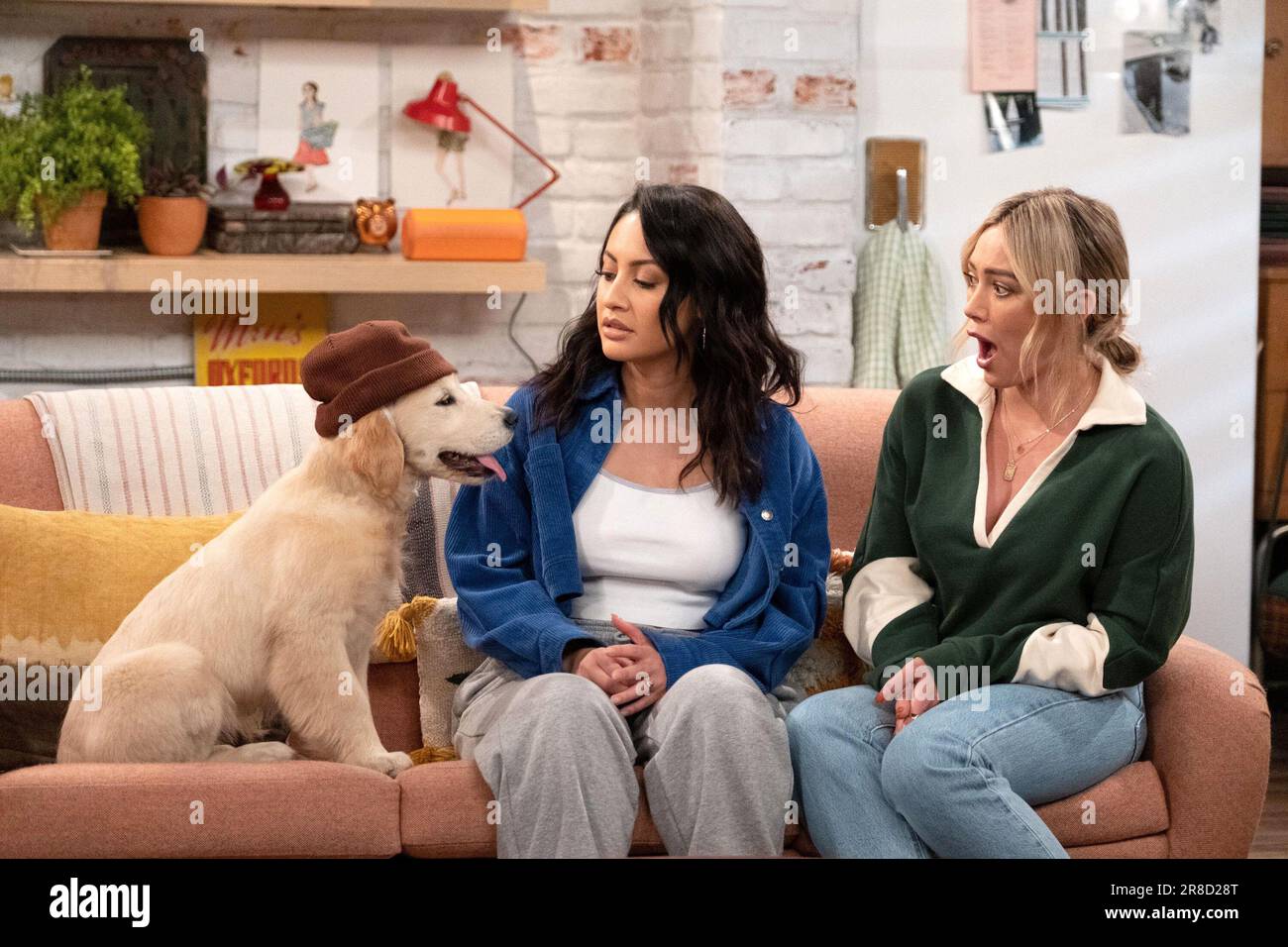 COME HO INCONTRATO TUO PADRE, da sinistra: Francia Raisa, Hilary Duff ...