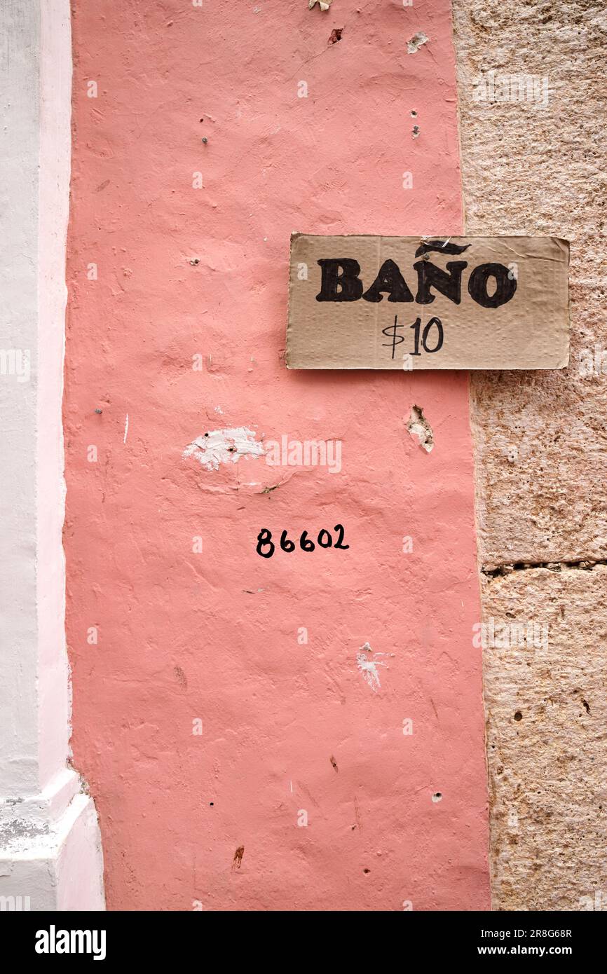 Toilet notice immagini e fotografie stock ad alta risoluzione - Alamy