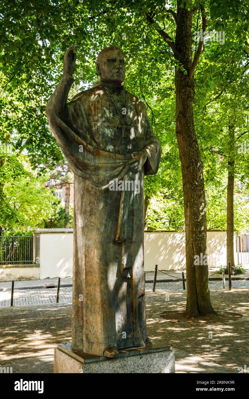 Galen denkmal immagini e fotografie stock ad alta risoluzione - Alamy