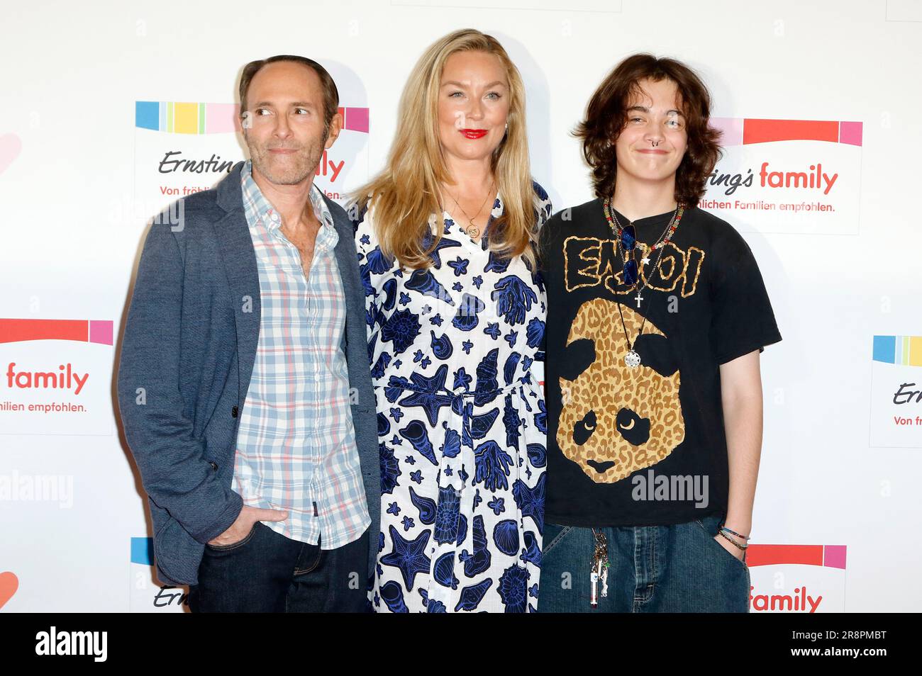 Elisabeth Röhm mit Ehemann Peter Glatzer und Sohn Easton August Anthony ...