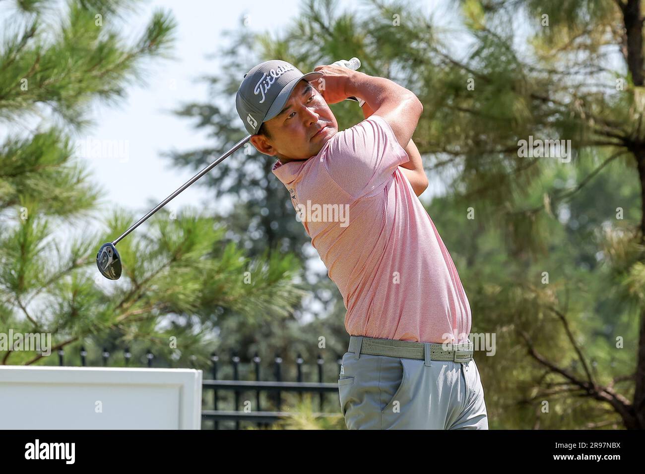 24 giugno 2023: Andrew Yun colpisce il suo tee shot sul 9 ° tee durante ...