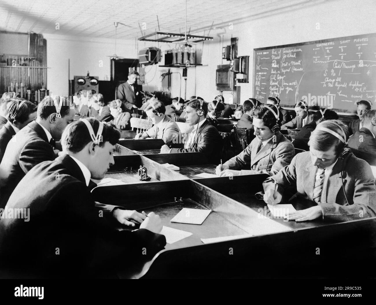 Wireless telegraphy marconi immagini e fotografie stock ad alta ... Wireless telegraphy marconi immagini e fotografie stock ad alta ...