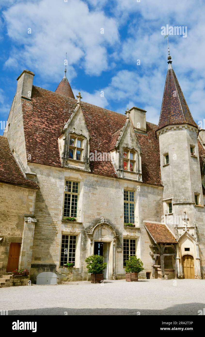 Francia, Côte d'Or, Chateauneuf en Auxois, etichettato Les Plus Beaux ...