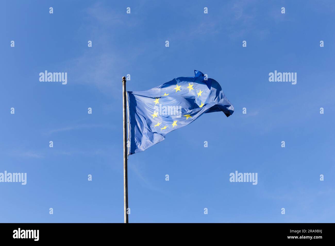 Eu bandiera europea immagini e fotografie stock ad alta risoluzione - Alamy