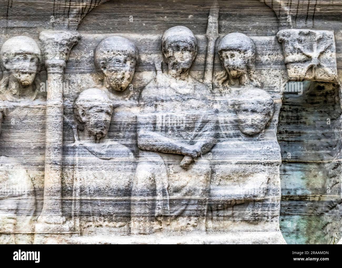 Monumento imperatore teodosio immagini e fotografie stock ad alta ...