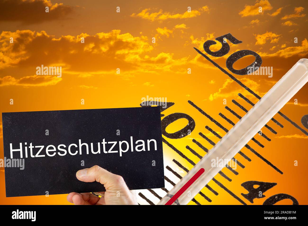 Immagine simbolo di un'onda di calore: Il termometro mostra le ...