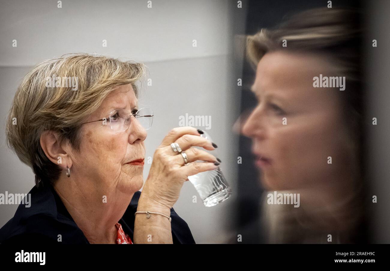 Fase di verifica immagini e fotografie stock ad alta risoluzione - Alamy