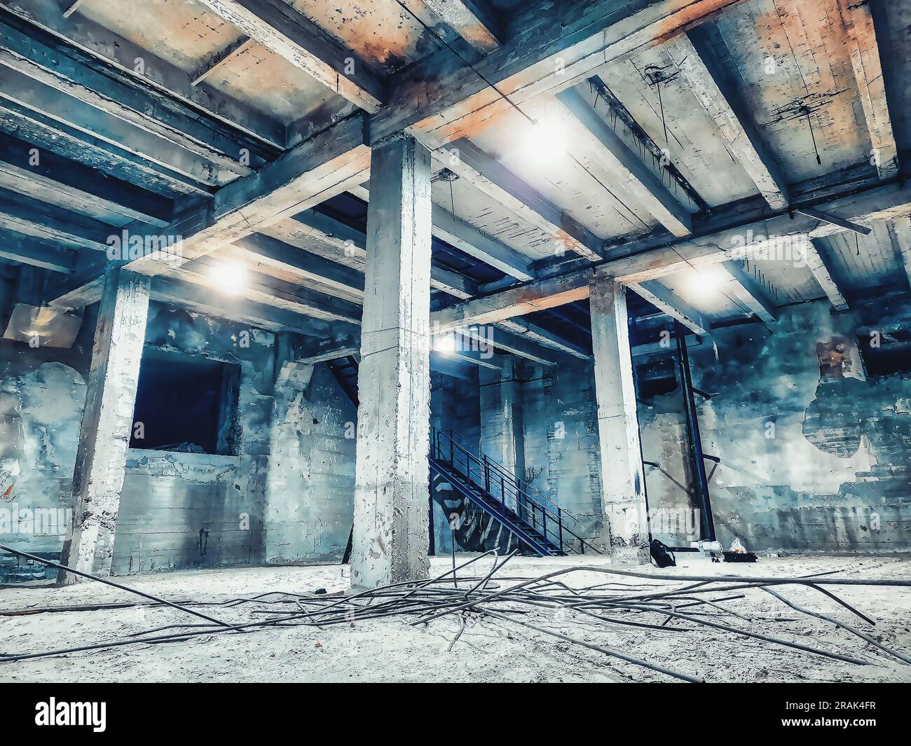 Piano terra con pilastri immagini e fotografie stock ad alta ...