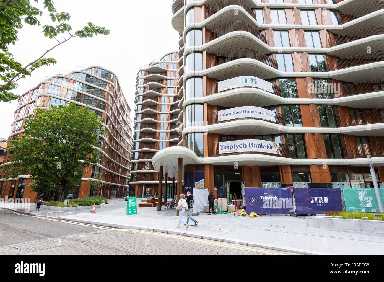 Shape art weekend bankside immagini e fotografie stock ad alta ...