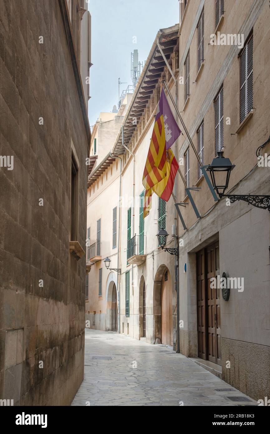 Old street in palma majorca immagini e fotografie stock ad alta ...