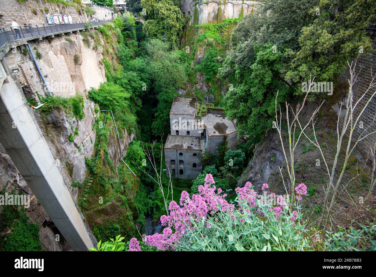 Mulini valley immagini e fotografie stock ad alta risoluzione - Alamy