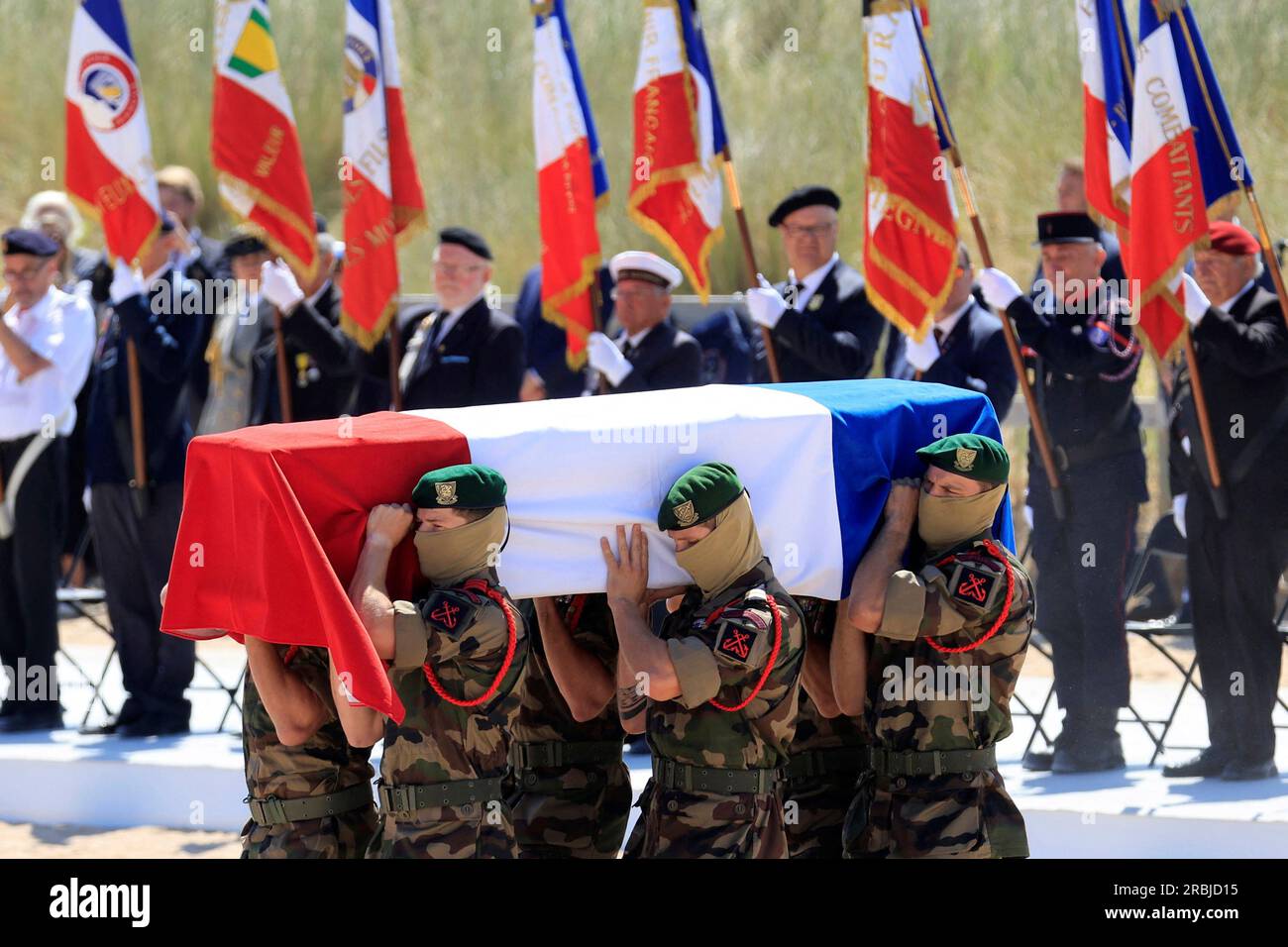 Commando Marine Special forces (Green Berets) of the French Navy carry ...