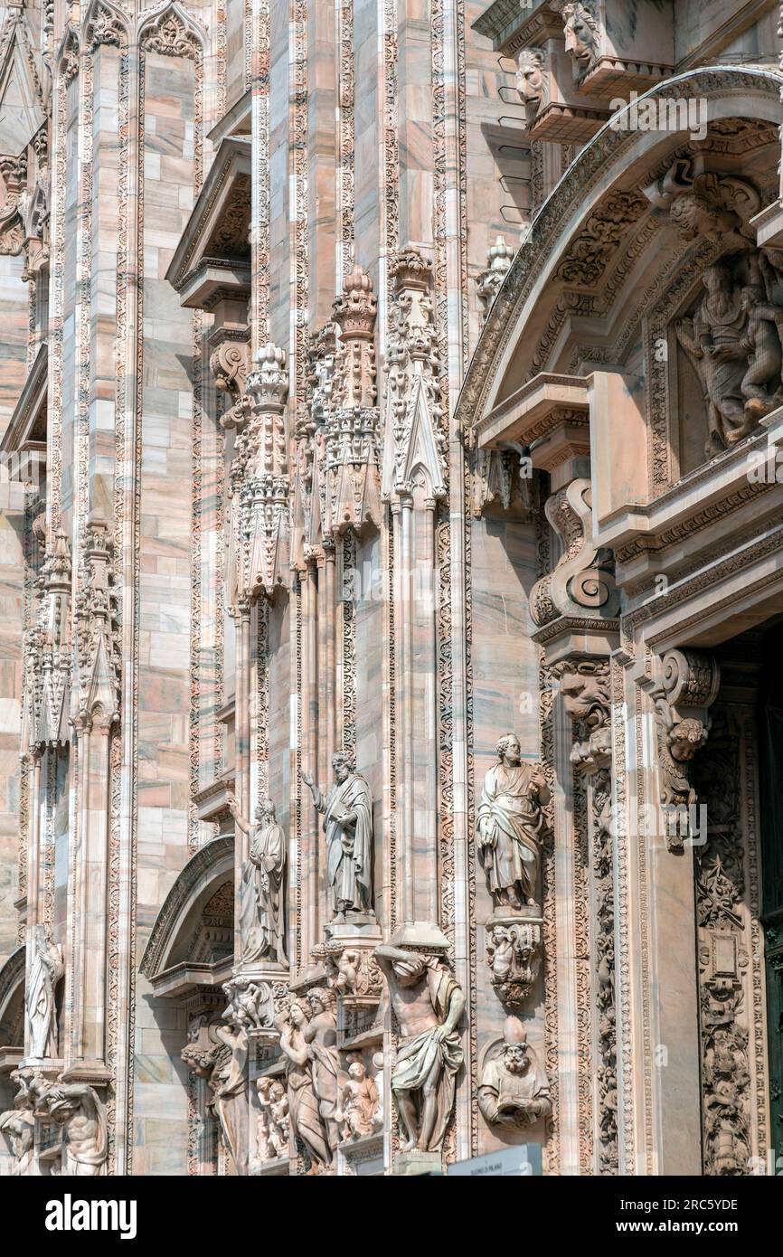 La Cattedrale di Milano o Cattedrale-Basilica metropolitana della ...