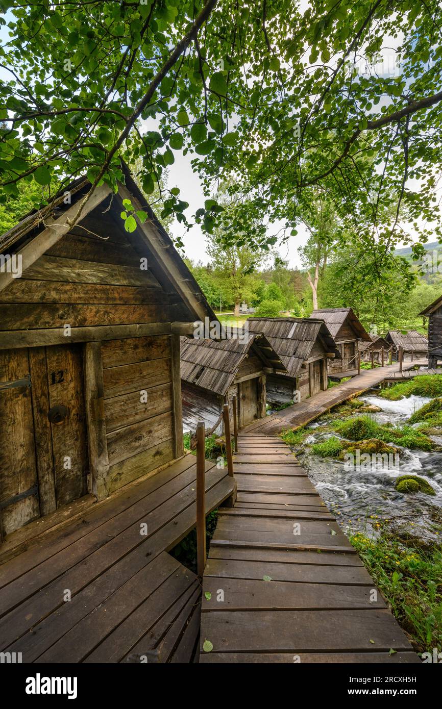 Mulini ad acqua sul fiume pliva immagini e fotografie stock ad alta ...