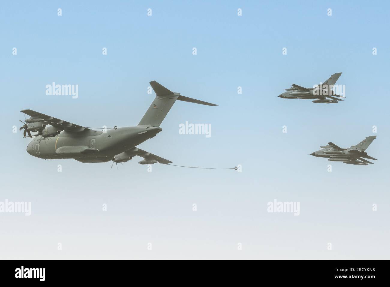 Luftwaffe transport immagini e fotografie stock ad alta risoluzione - Alamy