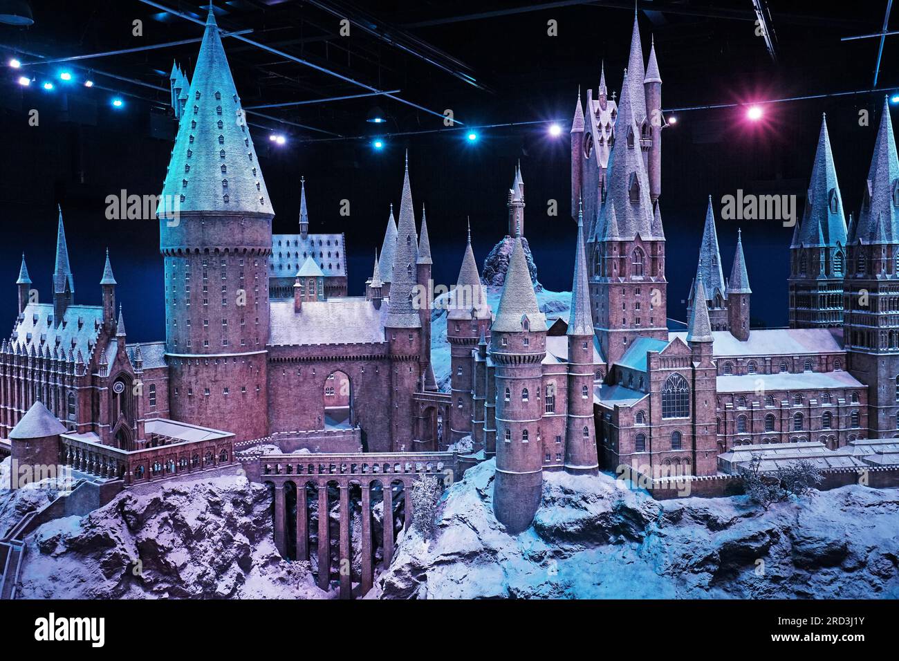 Design esterno e decorazione del modello del castello di Hogwarts in ...
