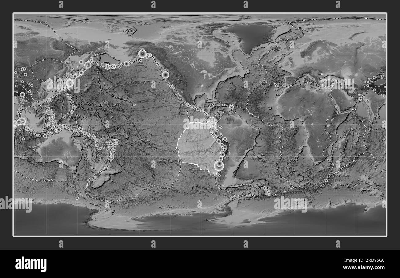 Lastra tettonica Nazca sulla mappa di elevazione in scala di grigi ...