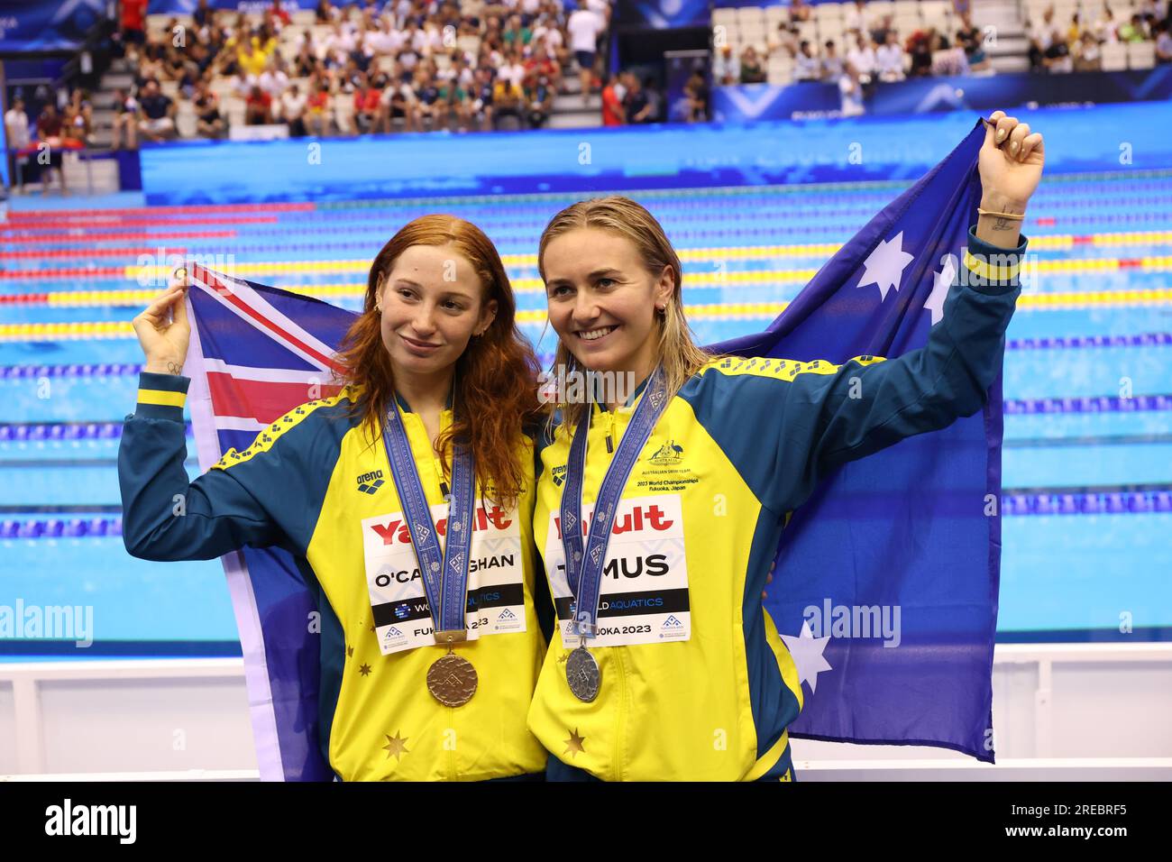 Mollie Ocallaghan Aus E Ariarne Titmus Aus Festeggiano Con Le Loro