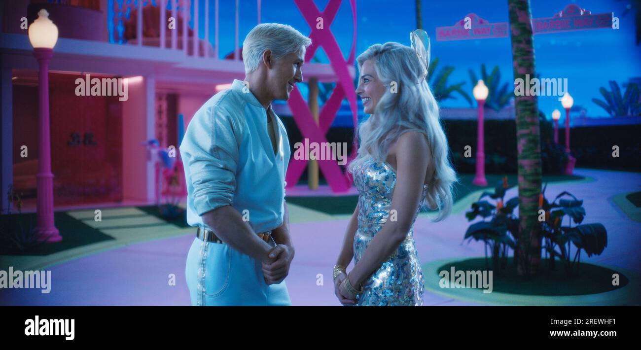 Margot robbie e ryan gosling immagini e fotografie stock ad alta risoluzione - Alamy