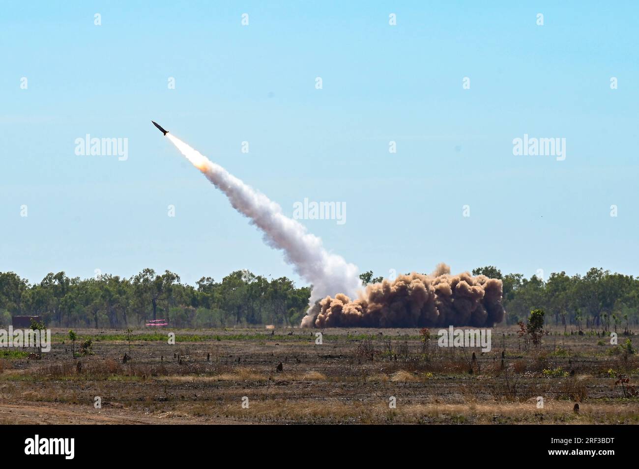 High mobility artillery rocket system immagini e fotografie stock ad ...