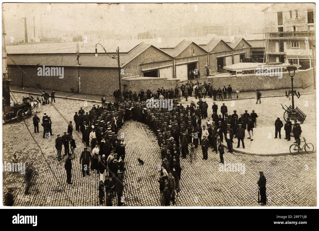 Place du xxeme siecle Immagini senza sfondo e Foto Stock ritagliate - Alamy