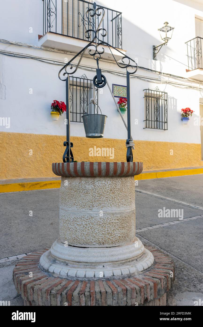 Secchio medievale immagini e fotografie stock ad alta risoluzione - Alamy