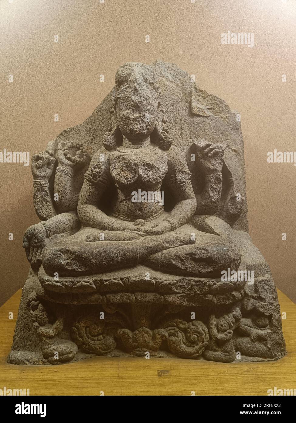 Dea bianca di tara immagini e fotografie stock ad alta risoluzione - Alamy