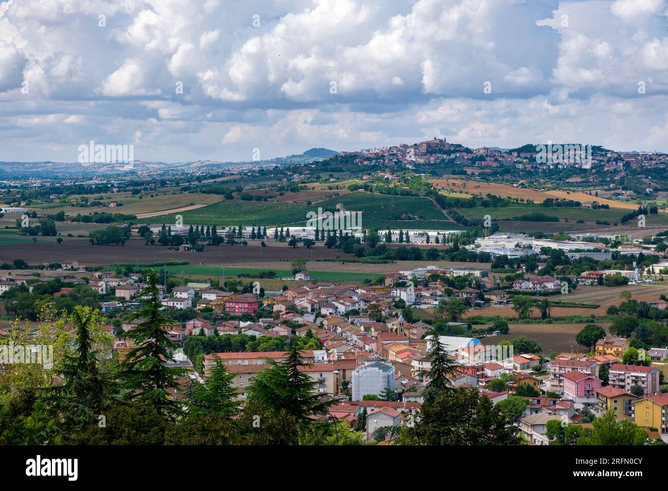 Terra marchigiana immagini e fotografie stock ad alta risoluzione - Alamy