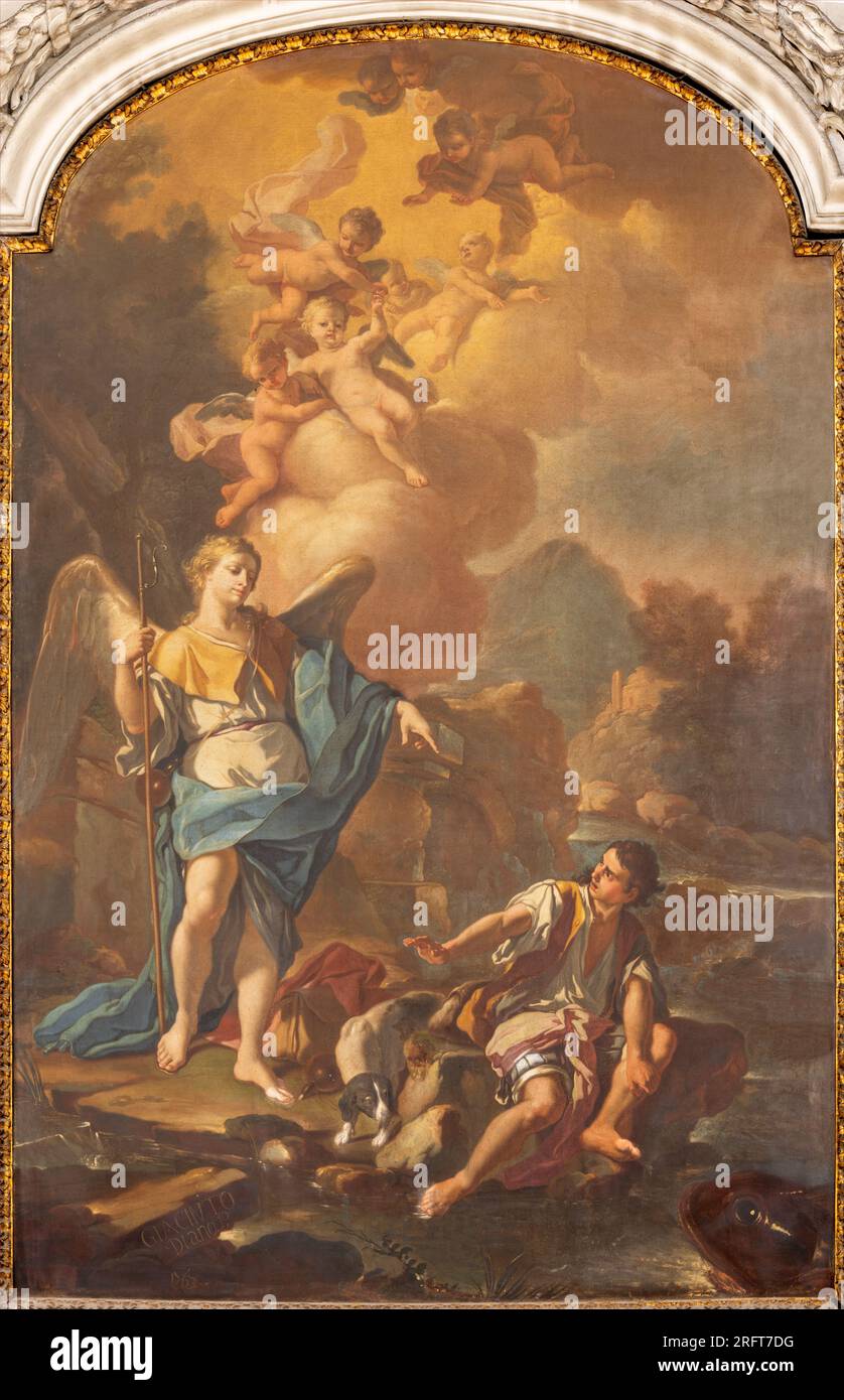 NAPOLI, ITALIA - 22 APRILE 2023: Il dipinto dell'arcangelo Raffaello ...