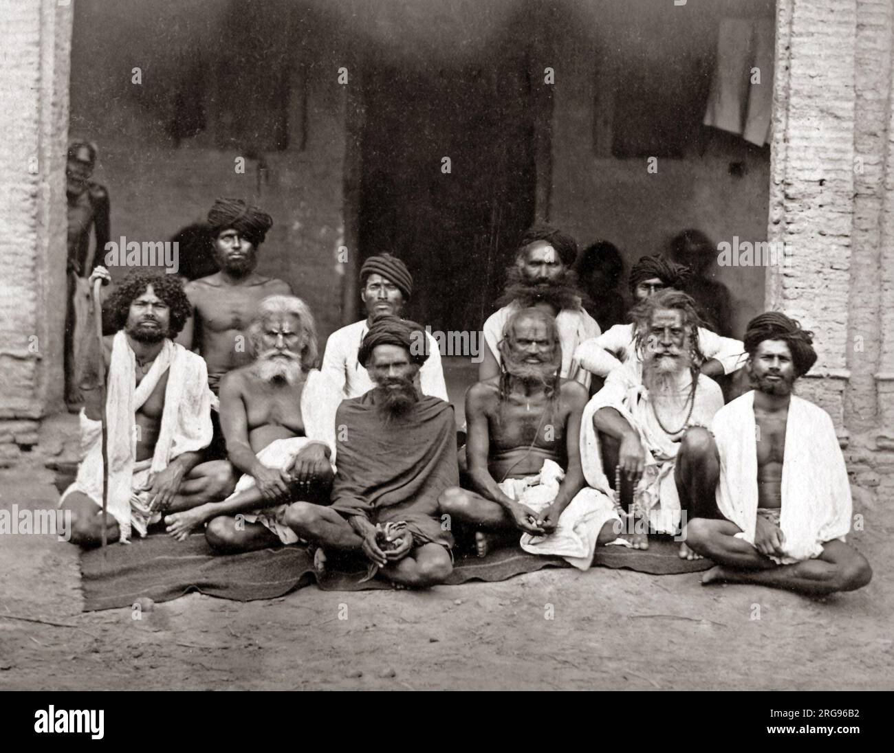 Fachiri indiani immagini e fotografie stock ad alta risoluzione - Alamy