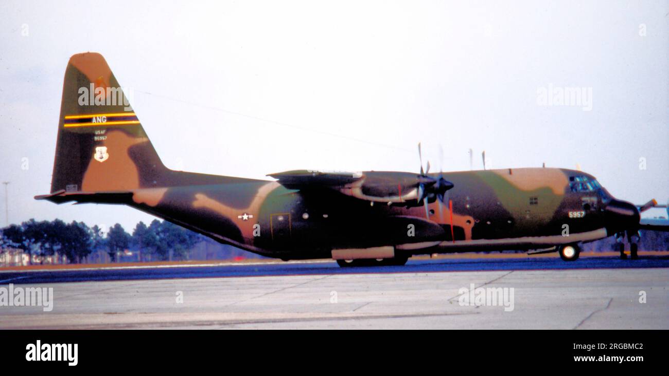 Lockheed c 130b hercules immagini e fotografie stock ad alta ...