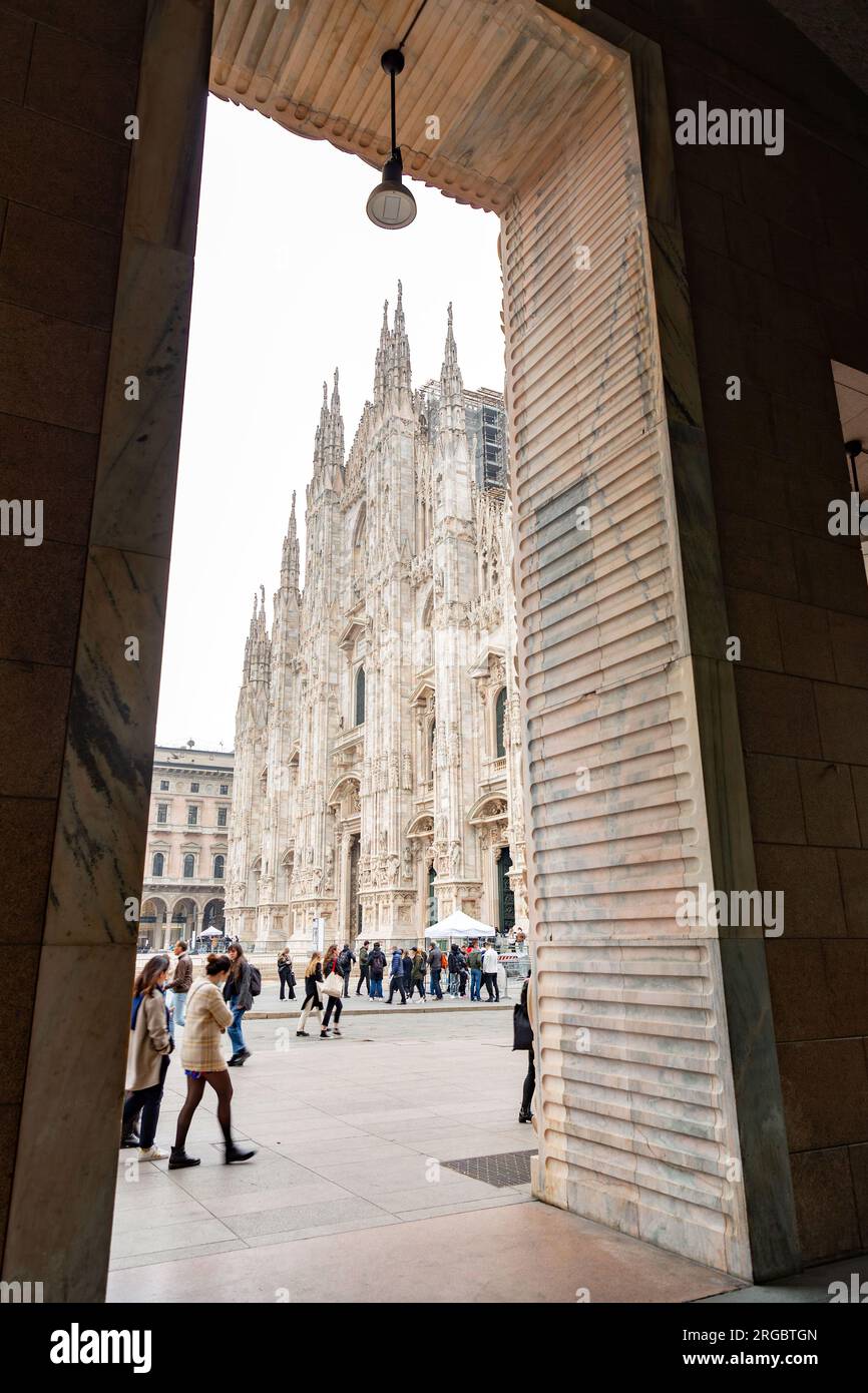 Milano, Italia - 30 marzo 2022: La Cattedrale di Milano o Cattedrale ...