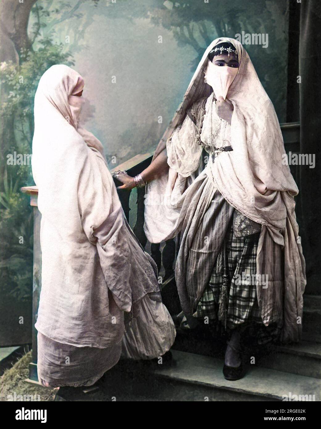 Abito tradizionale algerino immagini e fotografie stock ad alta ...