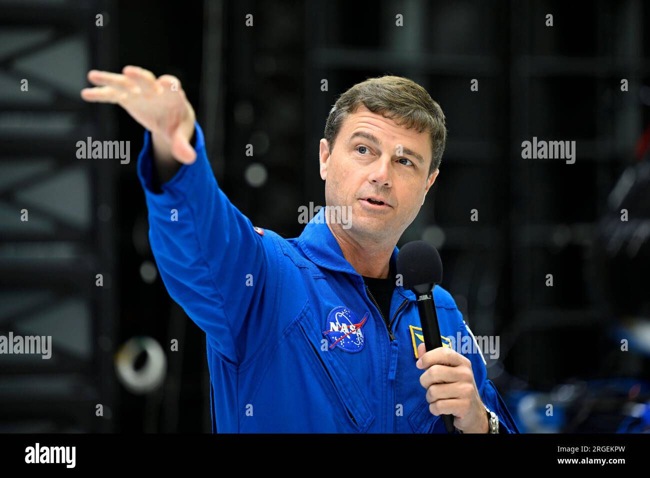 Il comandante della NASA Artemis II, Reid Wiseman fornisce osservazioni ...